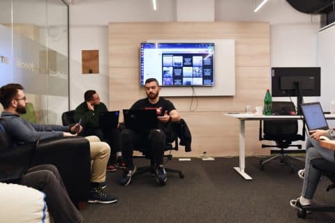 20 Digital Signage Examples That Are Redefining Engagement - EmbedSocial